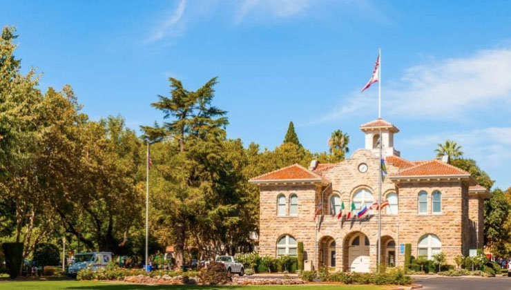 Sonoma Plaza Visitor's Guide - SonomaPlaza.com